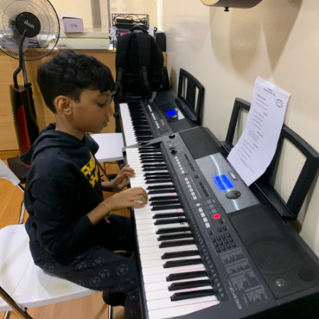 Keyboard Classes and Lessons Dubai | Keyboard Tutors