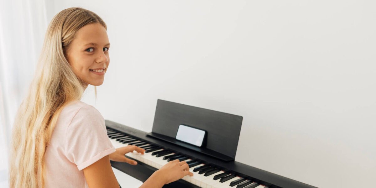 Keyboard Classes and Lessons Dubai | Keyboard Tutors
